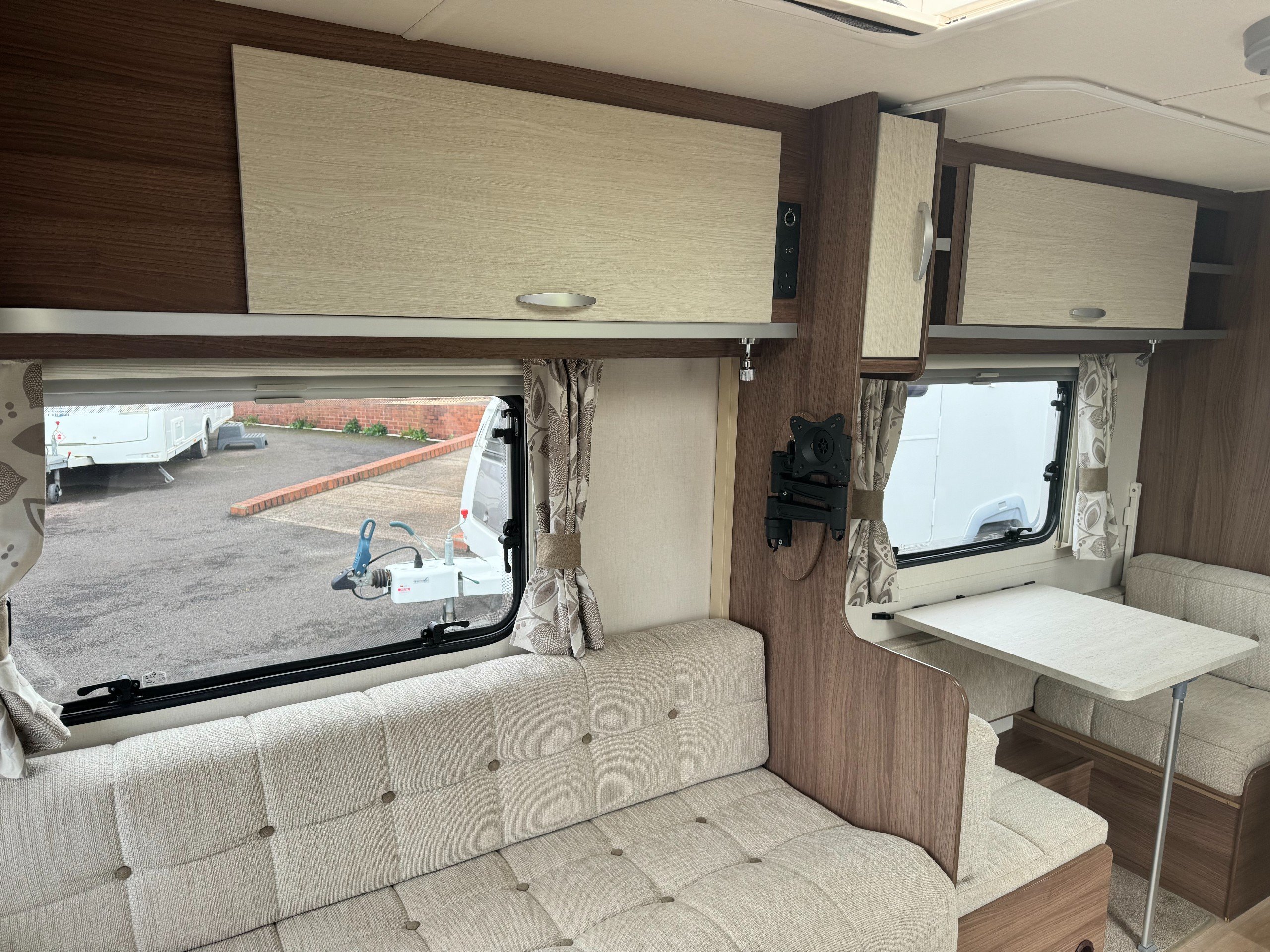 Sold 2018 Lunar Venus 620/6 , Exeter, Devon | Exeter Caravan Centre